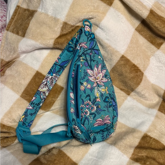 Vera Bradley | Bags | Vera Bradley Essential Compact Sling Backpack ...